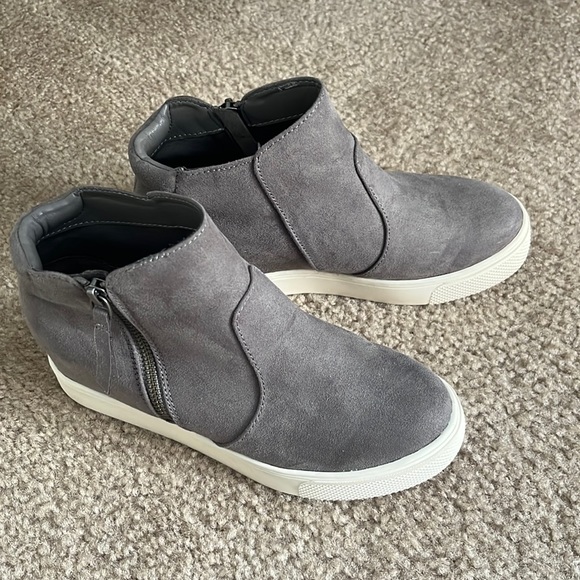 Universal Thread | Shoes | Universal Thread Gray Suede Platform ...